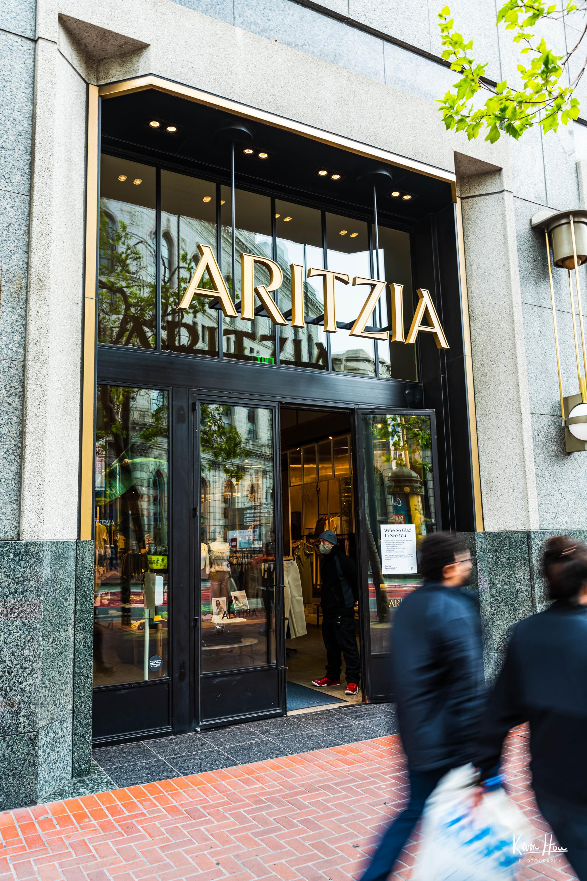 Aritzia Storefront | Kevin Hou Photography